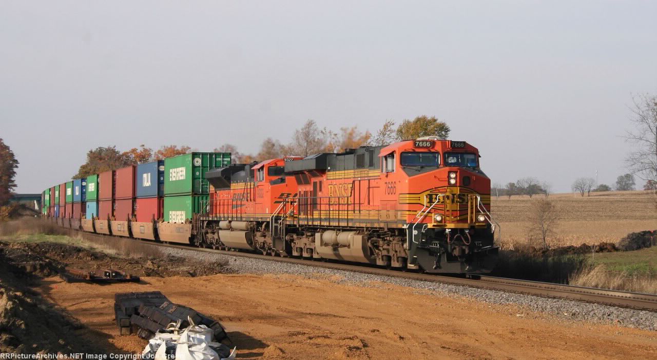 BNSF 7666